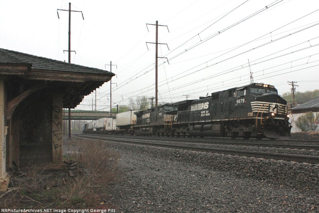 NS 9679 and train 24M